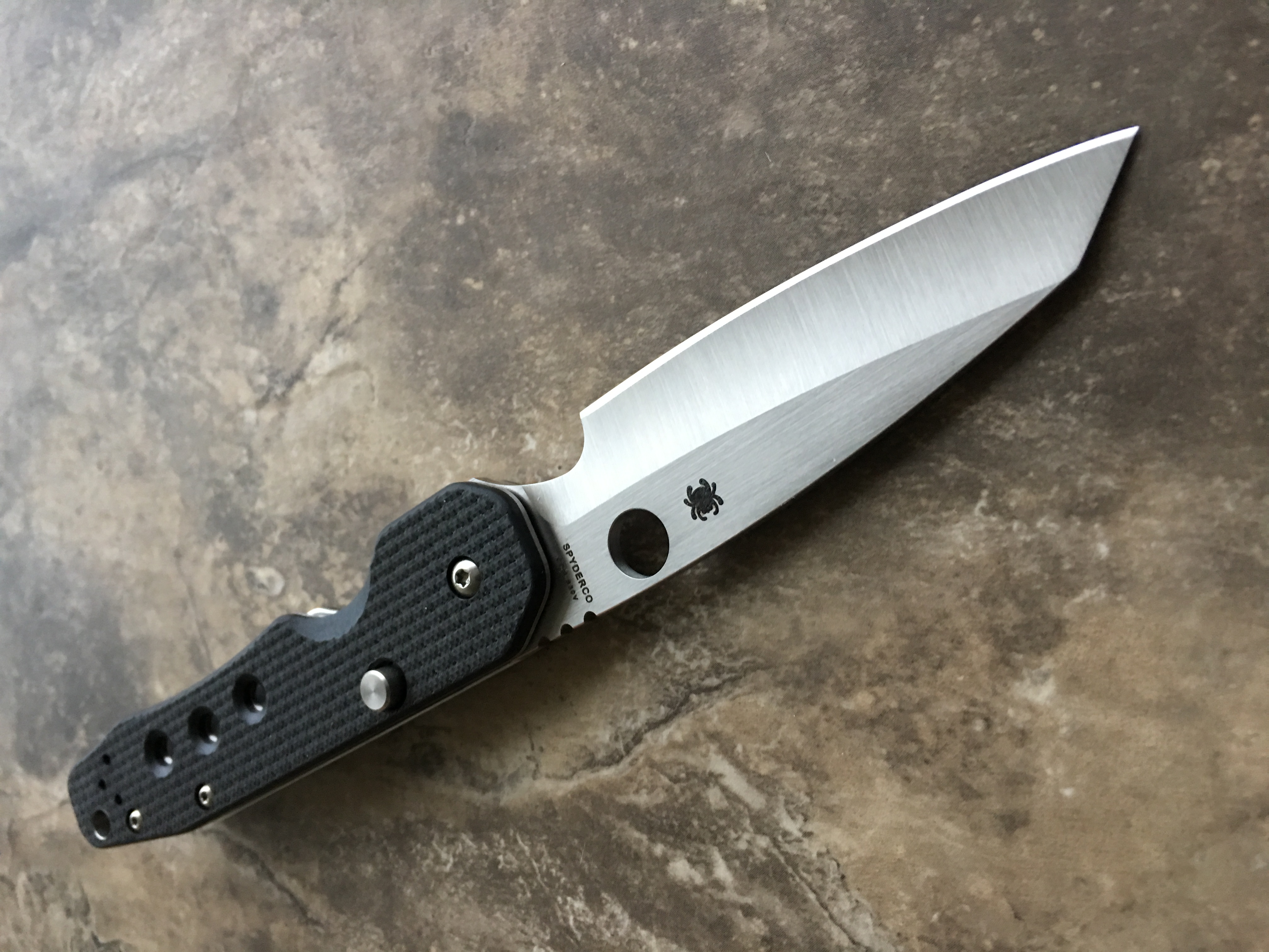 Spyderco Smock Folder 3.45 in Plain CPM S30V Blade Carbon Fiber G-10 ...